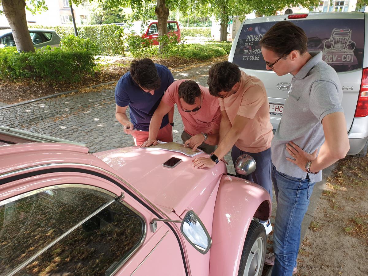 The Pink Panther 2CV Classic - Wagenpark | 2CV & CO